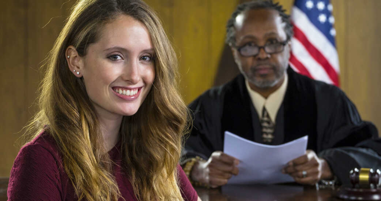 “bail out” ってどういう意味？ “bail on” との違いは！？ | 英語たいむ